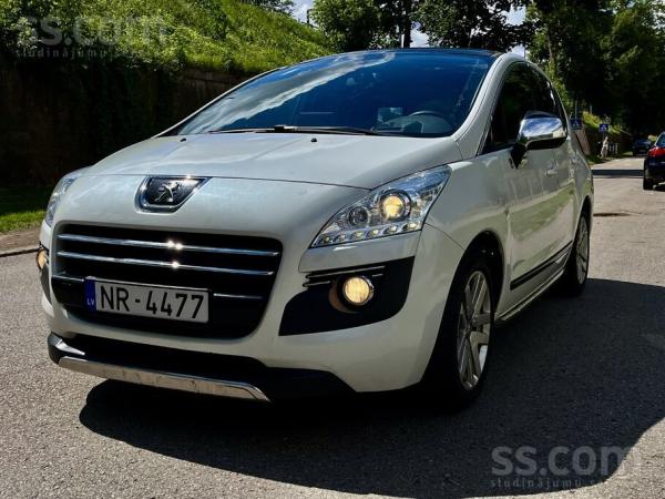 White Peugeot 3008 2013 in Daugavpils, with an engine capacity of 2.00 L and mileage of 0 thousand km for 5490 €, photo 1 on AUTOMOTO.COM.LV