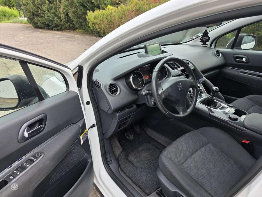 Balts Peugeot 3008 2013 Radviliškis, ar dzinēja tilpumu 2.00 L un nobraukumu 266 tūkst. km par 4150 €, foto 8 vietnē AUTOMOTO.COM.LV