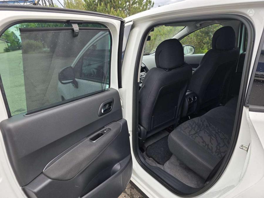 Balts Peugeot 3008 2013 Radviliškis, ar dzinēja tilpumu 2.00 L un nobraukumu 266 tūkst. km par 4150 €, foto 12 vietnē AUTOMOTO.COM.LV