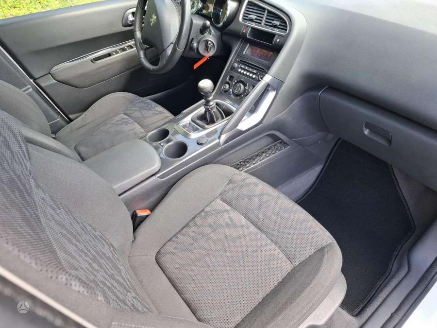 Белый Пежо 3008 2013 в Каунас, объемом двигателя 1.56 л и пробегом 267 тыс. км за 3700 €, фото 7 на AUTOMOTO.COM.LV
