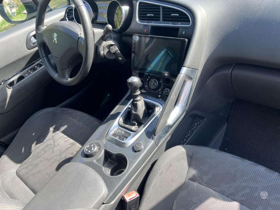 Balts Peugeot 3008 2013 Tauragė, ar dzinēja tilpumu 1.56 L un nobraukumu 249 tūkst. km par 3800 €, foto 15 vietnē AUTOMOTO.COM.LV