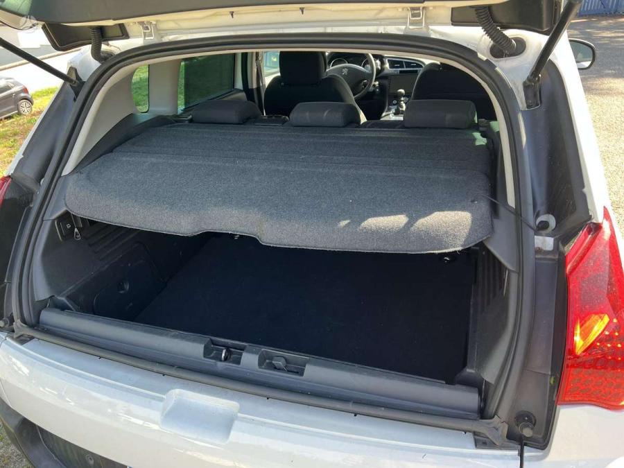 Balts Peugeot 3008 2013 Tauragė, ar dzinēja tilpumu 1.56 L un nobraukumu 249 tūkst. km par 3800 €, foto 20 vietnē AUTOMOTO.COM.LV
