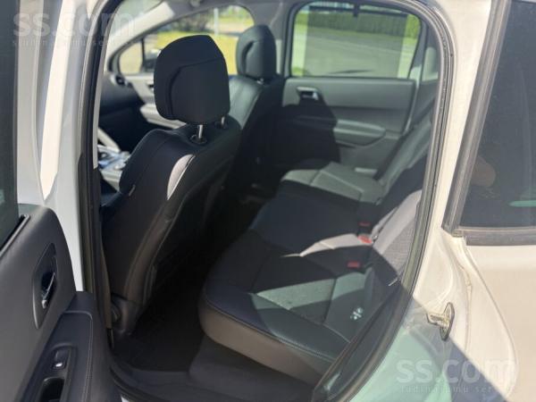Balts Peugeot 3008 2014 Rīga, ar dzinēja tilpumu 1.60 L un nobraukumu 225 tūkst. km par 4980 €, foto 6 vietnē AUTOMOTO.COM.LV