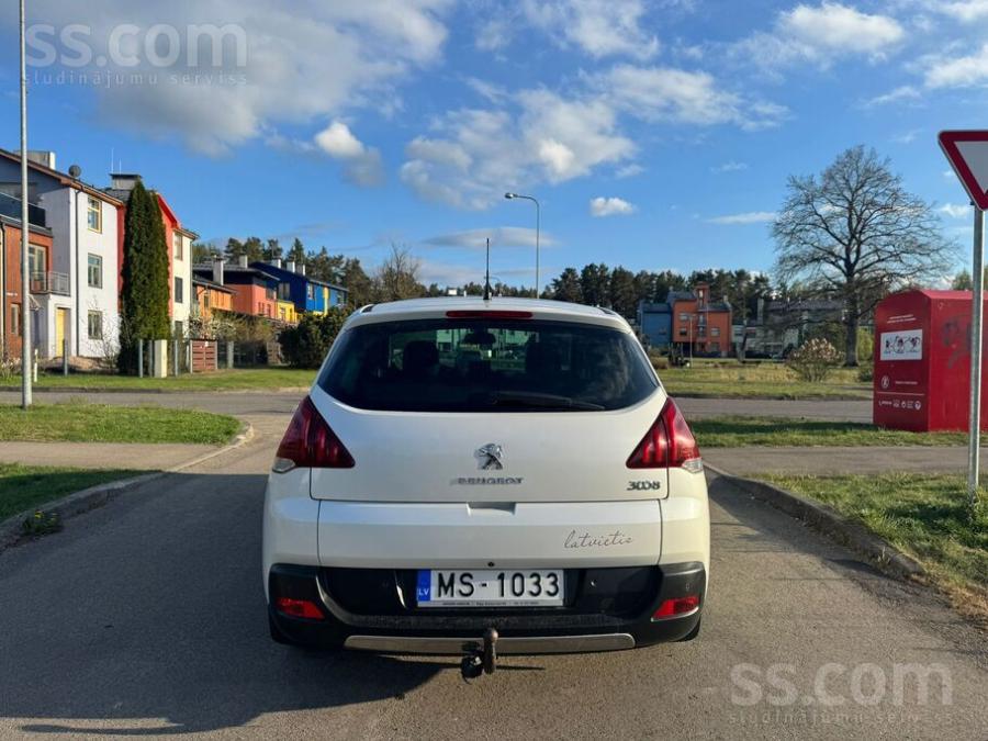 White Peugeot 3008 2014 in Riga, with an engine capacity of 2.00 L and mileage of 320 thousand km for 4500 €, photo 4 on AUTOMOTO.COM.LV