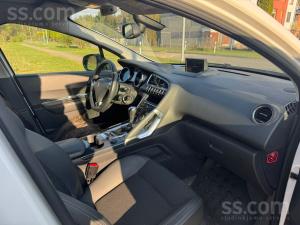 White Peugeot 3008 2014 in Riga, with an engine capacity of 2.00 L and mileage of 320 thousand km for 4500 €, photo 7 on AUTOMOTO.COM.LV