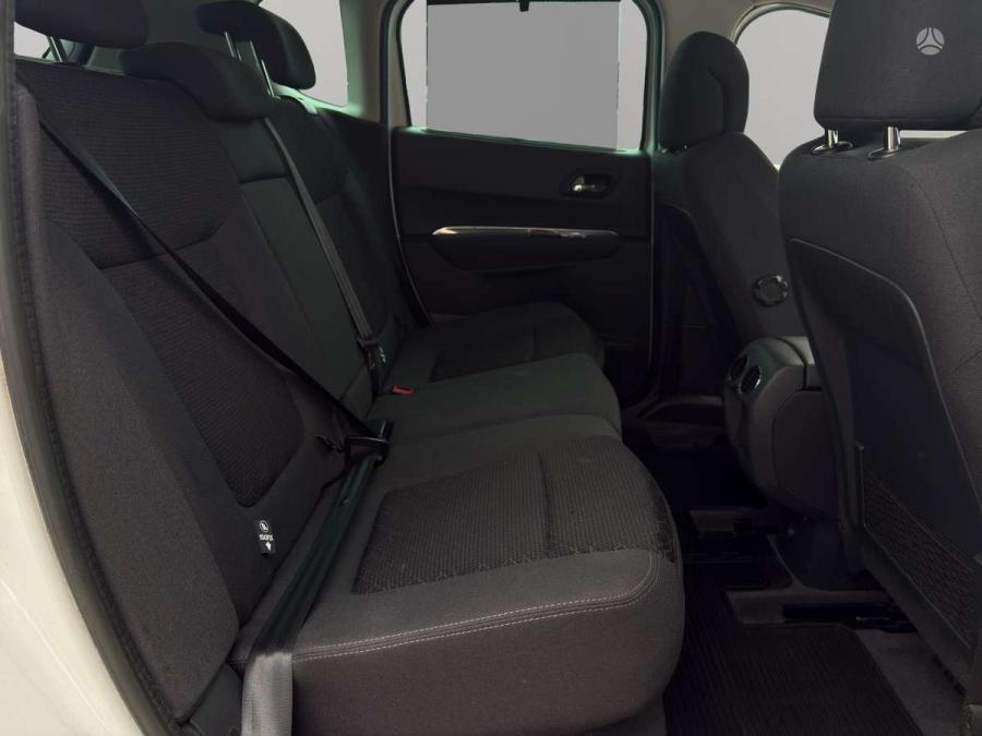 White Peugeot 3008 2014 in Kaunas, with an engine capacity of 1.60 L and mileage of 170 thousand km for 5999 €, photo 10 on AUTOMOTO.COM.LV