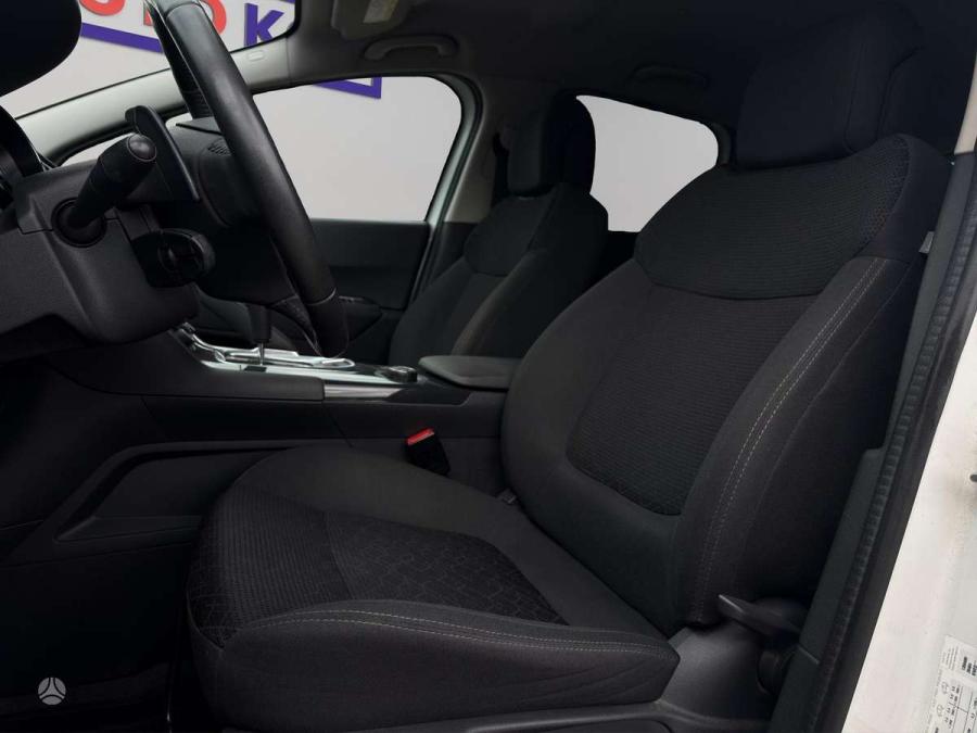 White Peugeot 3008 2014 in Kaunas, with an engine capacity of 1.60 L and mileage of 170 thousand km for 5999 €, photo 15 on AUTOMOTO.COM.LV