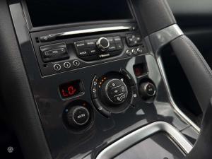 White Peugeot 3008 2014 in Kaunas, with an engine capacity of 1.60 L and mileage of 170 thousand km for 5999 €, photo 17 on AUTOMOTO.COM.LV