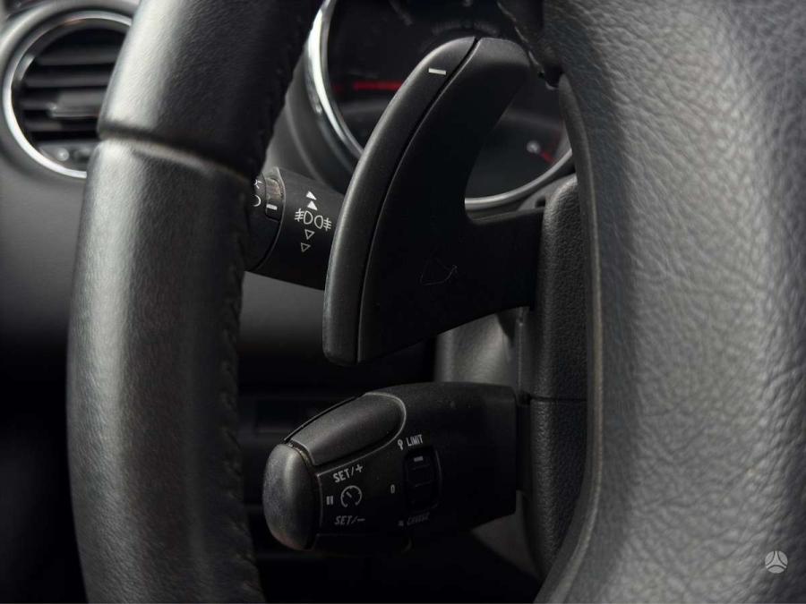 White Peugeot 3008 2014 in Kaunas, with an engine capacity of 1.60 L and mileage of 170 thousand km for 5999 €, photo 19 on AUTOMOTO.COM.LV