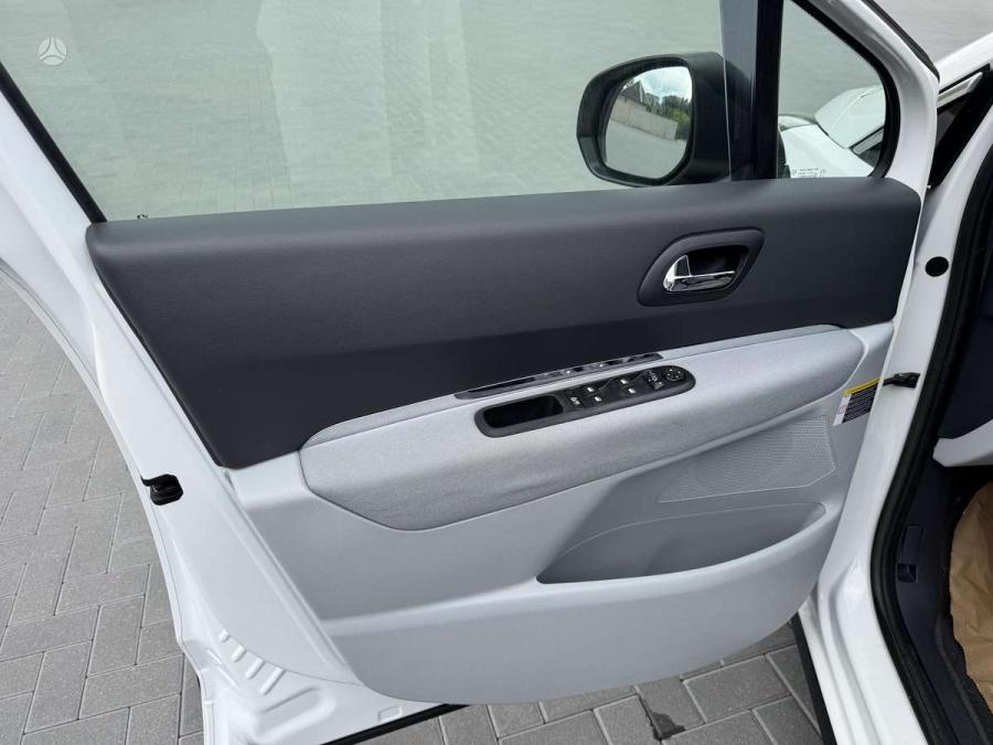 White Peugeot 3008 2014 in Telschi, with an engine capacity of 1.56 L and mileage of 63 thousand km for 6300 €, photo 18 on AUTOMOTO.COM.LV