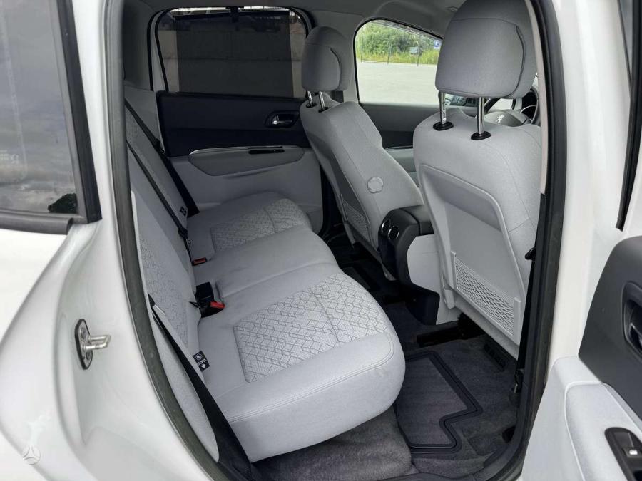 White Peugeot 3008 2014 in Telschi, with an engine capacity of 1.56 L and mileage of 63 thousand km for 6300 €, photo 22 on AUTOMOTO.COM.LV