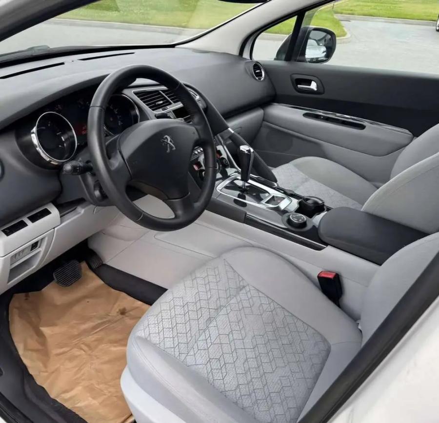 White Peugeot 3008 2014 in Telschi, with an engine capacity of 1.60 L and mileage of 62 thousand km for 6290 €, photo 12 on AUTOMOTO.COM.LV