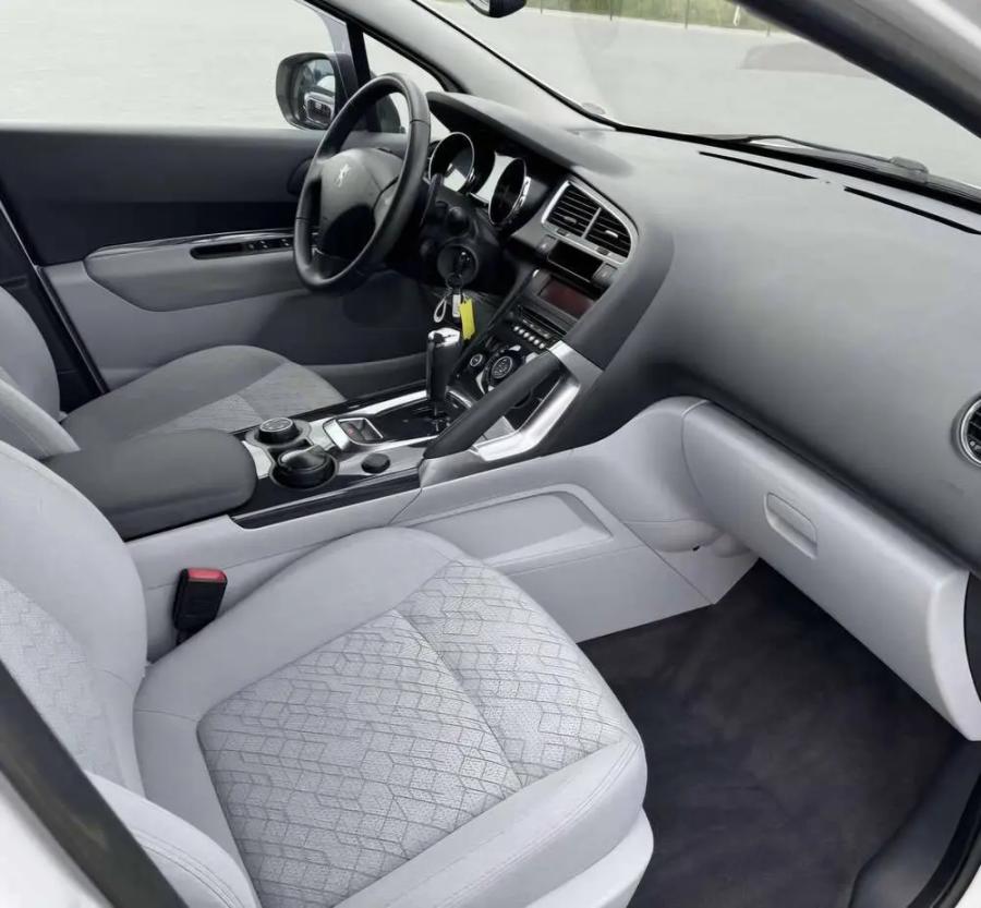 White Peugeot 3008 2014 in Telschi, with an engine capacity of 1.60 L and mileage of 62 thousand km for 6290 €, photo 16 on AUTOMOTO.COM.LV