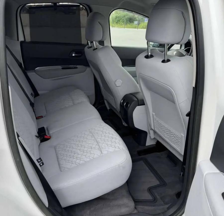 White Peugeot 3008 2014 in Telschi, with an engine capacity of 1.60 L and mileage of 62 thousand km for 6290 €, photo 17 on AUTOMOTO.COM.LV