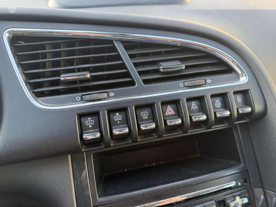 Balts Peugeot 3008 2015 Tauragė, ar dzinēja tilpumu 1.60 L un nobraukumu 152 tūkst. km par 5600 €, foto 20 vietnē AUTOMOTO.COM.LV