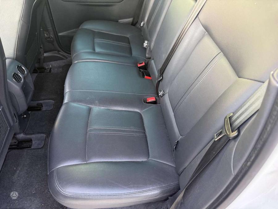 Balts Peugeot 3008 2015 Tauragė, ar dzinēja tilpumu 1.60 L un nobraukumu 152 tūkst. km par 5600 €, foto 26 vietnē AUTOMOTO.COM.LV