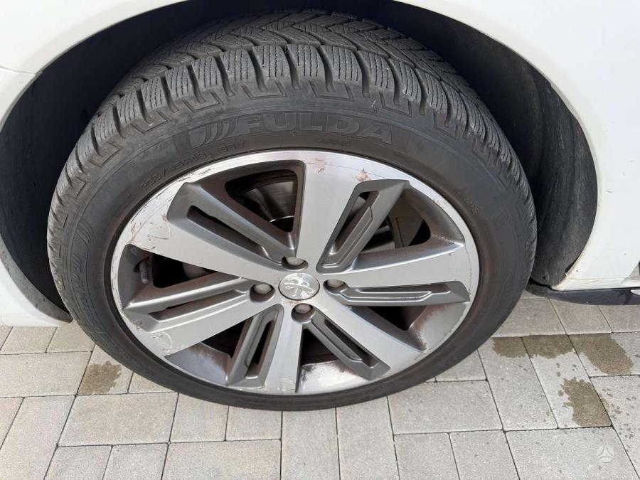 Balts Peugeot 3008 2015 Tauragė, ar dzinēja tilpumu 1.60 L un nobraukumu 152 tūkst. km par 5600 €, foto 34 vietnē AUTOMOTO.COM.LV
