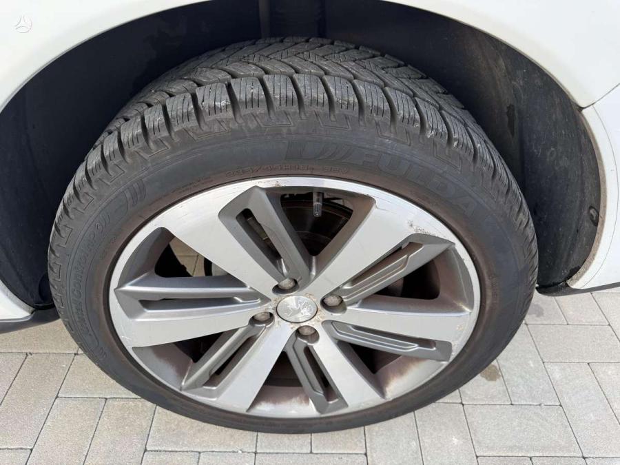 Balts Peugeot 3008 2015 Tauragė, ar dzinēja tilpumu 1.60 L un nobraukumu 152 tūkst. km par 5600 €, foto 35 vietnē AUTOMOTO.COM.LV