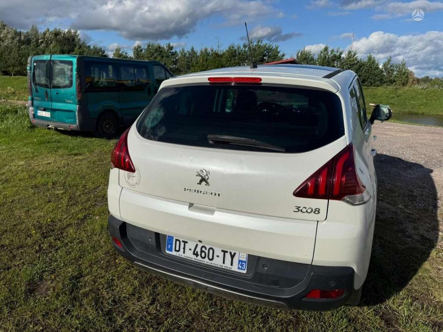 Белый Пежо 3008 2015 в Таураге, объемом двигателя 1.60 л и пробегом 226 тыс. км за 3550 €, фото 11 на AUTOMOTO.COM.LV