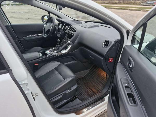 White Peugeot 3008 2016 in Taurage, with an engine capacity of 1.20 L and mileage of 128 thousand km for 6700 €, photo 11 on AUTOMOTO.COM.LV