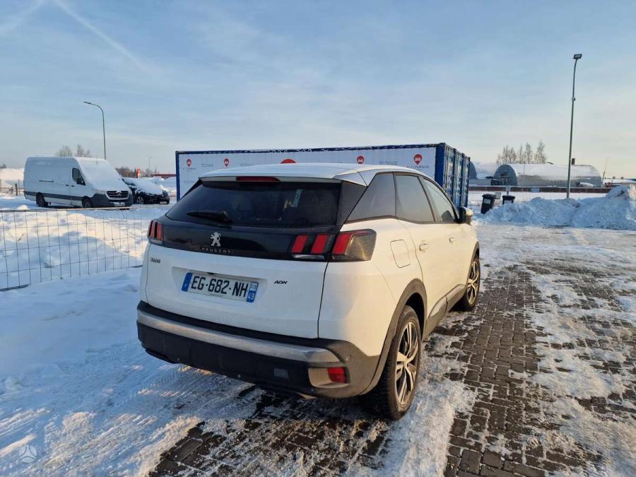 White Peugeot 3008 2016 in Taurage, with an engine capacity of 1.56 L and mileage of 278 thousand km for 9700 €, photo 5 on AUTOMOTO.COM.LV
