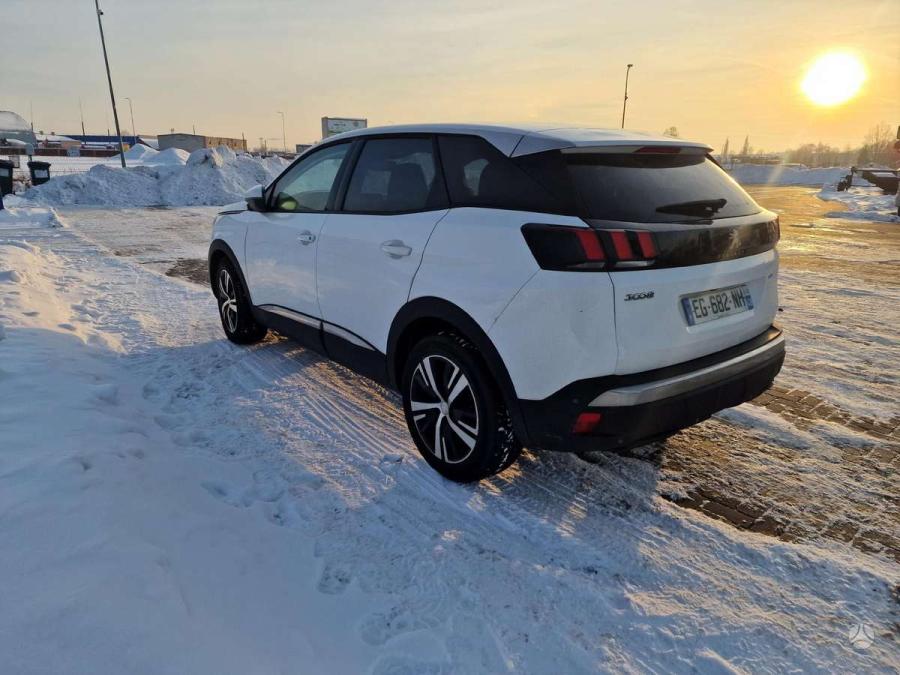 White Peugeot 3008 2016 in Taurage, with an engine capacity of 1.56 L and mileage of 278 thousand km for 9700 €, photo 6 on AUTOMOTO.COM.LV