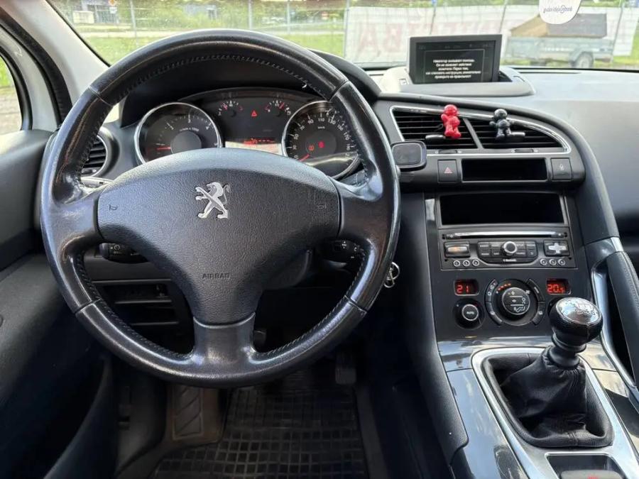 White Peugeot 3008 2016 in Daugavpils, with an engine capacity of 1.60 L and mileage of 210 thousand km for 5750 €, photo 11 on AUTOMOTO.COM.LV
