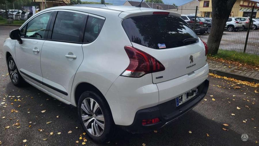 White Peugeot 3008 2016 in Taurage, with an engine capacity of 2.00 L and mileage of 217 thousand km for 5700 €, photo 5 on AUTOMOTO.COM.LV