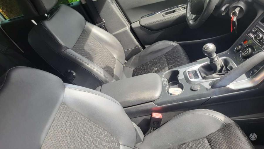 White Peugeot 3008 2016 in Taurage, with an engine capacity of 2.00 L and mileage of 217 thousand km for 5700 €, photo 15 on AUTOMOTO.COM.LV