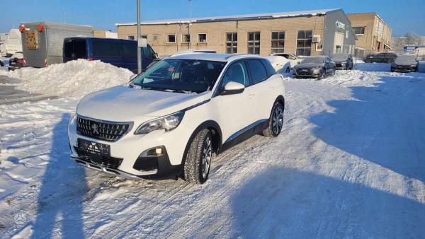 White Peugeot 3008 2017 in Siauliai, with an engine capacity of 1.56 L and mileage of 237 thousand km for 11900 €, photo 1 on AUTOMOTO.COM.LV