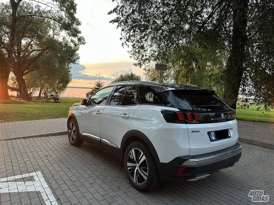 White Peugeot 3008 2017 in Siauliai, with an engine capacity of 1.60 L and mileage of 115 thousand km for 15600 €, photo 2 on AUTOMOTO.COM.LV