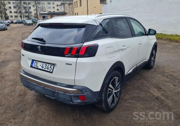 White Peugeot 3008 2017 in Jelgava, with an engine capacity of 1.20 L and mileage of 0 thousand km for 10900 €, photo 7 on AUTOMOTO.COM.LV