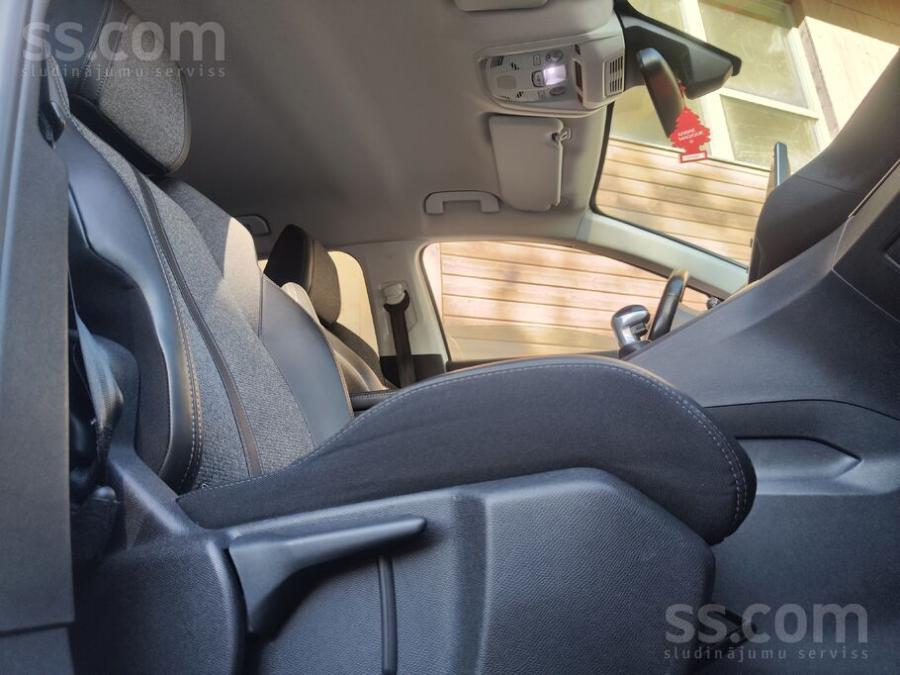 Balts Peugeot 3008 2017 Jelgava, ar dzinēja tilpumu 1.20 L un nobraukumu 0 tūkst. km par 10990 €, foto 15 vietnē AUTOMOTO.COM.LV