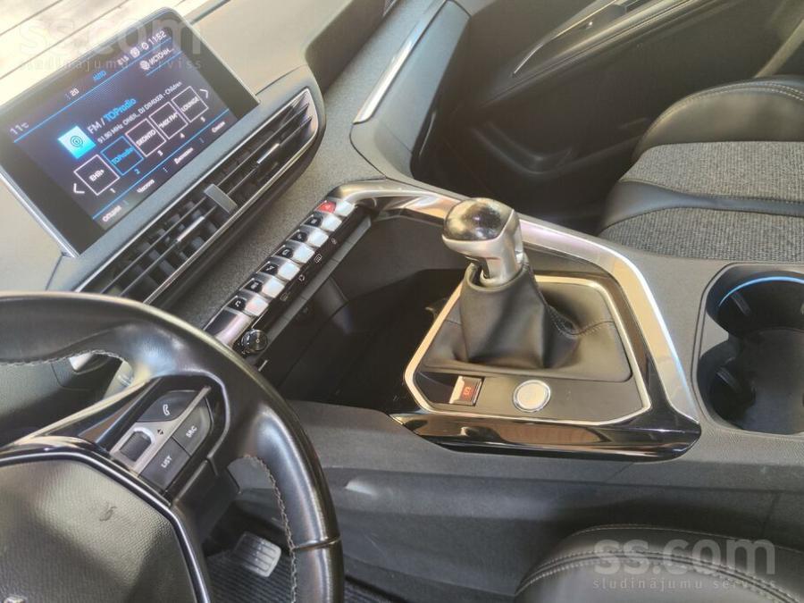 Balts Peugeot 3008 2017 Jelgava, ar dzinēja tilpumu 1.20 L un nobraukumu 0 tūkst. km par 10990 €, foto 20 vietnē AUTOMOTO.COM.LV