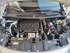 Balts Peugeot 3008 2017 Jelgava, ar dzinēja tilpumu 1.20 L un nobraukumu 0 tūkst. km par 10990 €, foto 31 vietnē AUTOMOTO.COM.LV