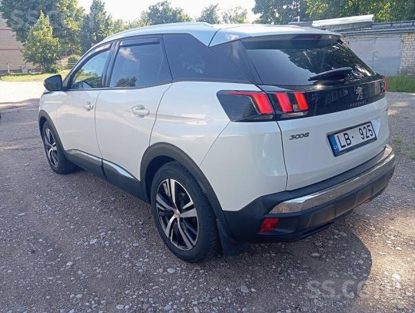 White Peugeot 3008 2017 in Ventspils, with an engine capacity of 1.20 L and mileage of 167 thousand km for 9000 €, photo 1 on AUTOMOTO.COM.LV