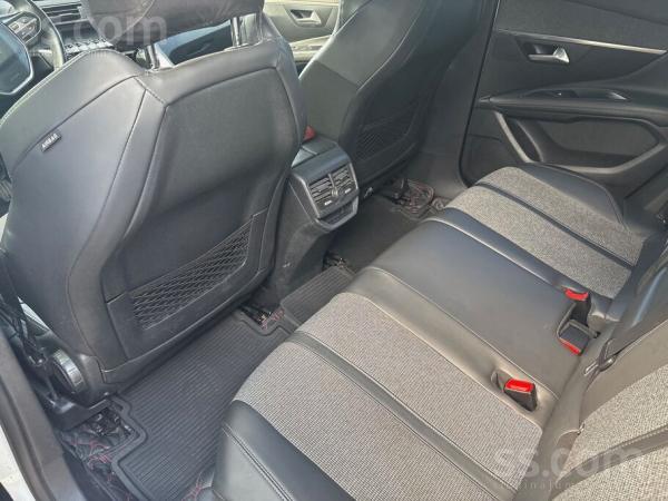 White Peugeot 3008 2017 in Riga, with an engine capacity of 1.20 L and mileage of 0 thousand km for 9400 €, photo 10 on AUTOMOTO.COM.LV
