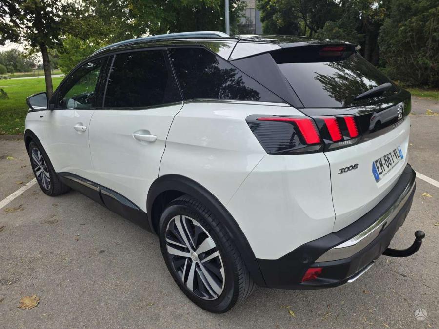 White Peugeot 3008 2017 in Taurage, with an engine capacity of 2.00 L and mileage of 187 thousand km for 12900 €, photo 5 on AUTOMOTO.COM.LV