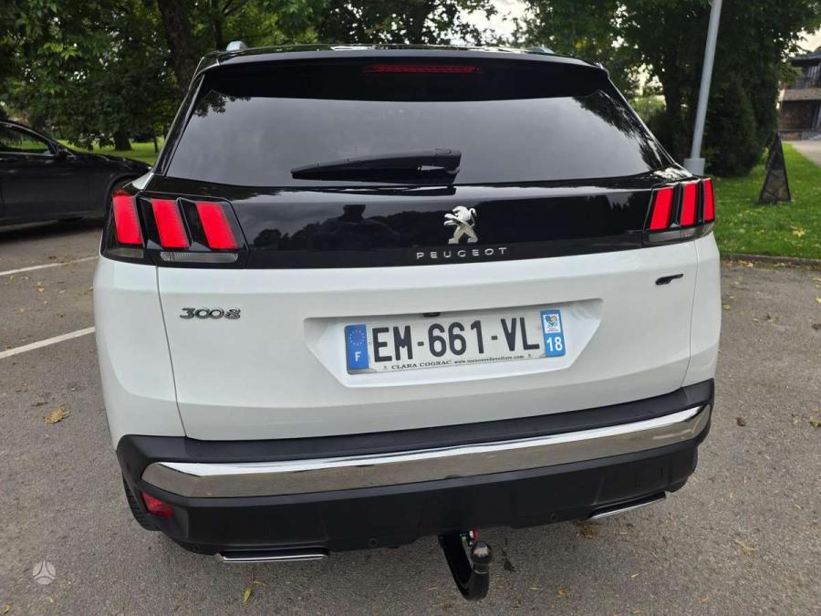 White Peugeot 3008 2017 in Taurage, with an engine capacity of 2.00 L and mileage of 187 thousand km for 12900 €, photo 7 on AUTOMOTO.COM.LV
