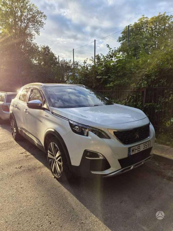 Peugeot 3008 2017 in Vilnius on AUTOMOTO.COM.LV White Peugeot 3008 2017 in Vilnius, with an engine capacity of 2.00 L and mileage of 292 thousand km for 11900 €, photo 1 on AUTOMOTO.COM.LV