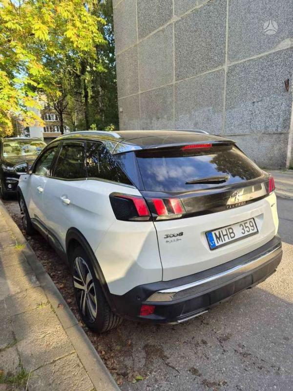 Peugeot 3008 2017 in Vilnius on AUTOMOTO.COM.LV White Peugeot 3008 2017 in Vilnius, with an engine capacity of 2.00 L and mileage of 292 thousand km for 11900 €, photo 4 on AUTOMOTO.COM.LV