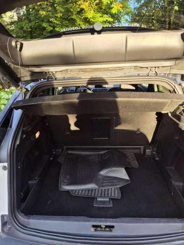 Peugeot 3008 2017 in Vilnius on AUTOMOTO.COM.LV White Peugeot 3008 2017 in Vilnius, with an engine capacity of 2.00 L and mileage of 292 thousand km for 11900 €, photo 10 on AUTOMOTO.COM.LV