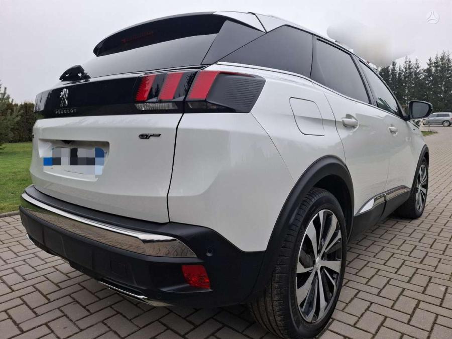 White Peugeot 3008 2018 in Kaunas, with an engine capacity of 2.00 L and mileage of 130 thousand km for 14800 €, photo 3 on AUTOMOTO.COM.LV