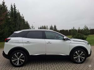 White Peugeot 3008 2018 in Kaunas, with an engine capacity of 2.00 L and mileage of 130 thousand km for 14800 €, photo 5 on AUTOMOTO.COM.LV