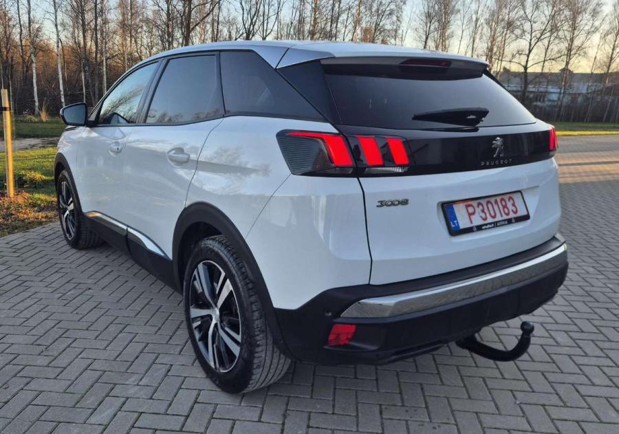 White Peugeot 3008 2018 in Utena, with an engine capacity of 1.60 L and mileage of 240 thousand km for 10250 €, photo 10 on AUTOMOTO.COM.LV