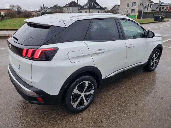 White Peugeot 3008 2018 in Taurage, with an engine capacity of 1.50 L and mileage of 147 thousand km for 13700 €, photo 4 on AUTOMOTO.COM.LV
