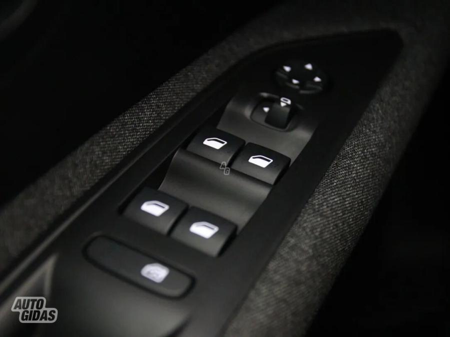 Balts Peugeot 3008 2018 Viļņa, ar dzinēja tilpumu 1.20 L un nobraukumu 173 tūkst. km par 10999 €, foto 27 vietnē AUTOMOTO.COM.LV