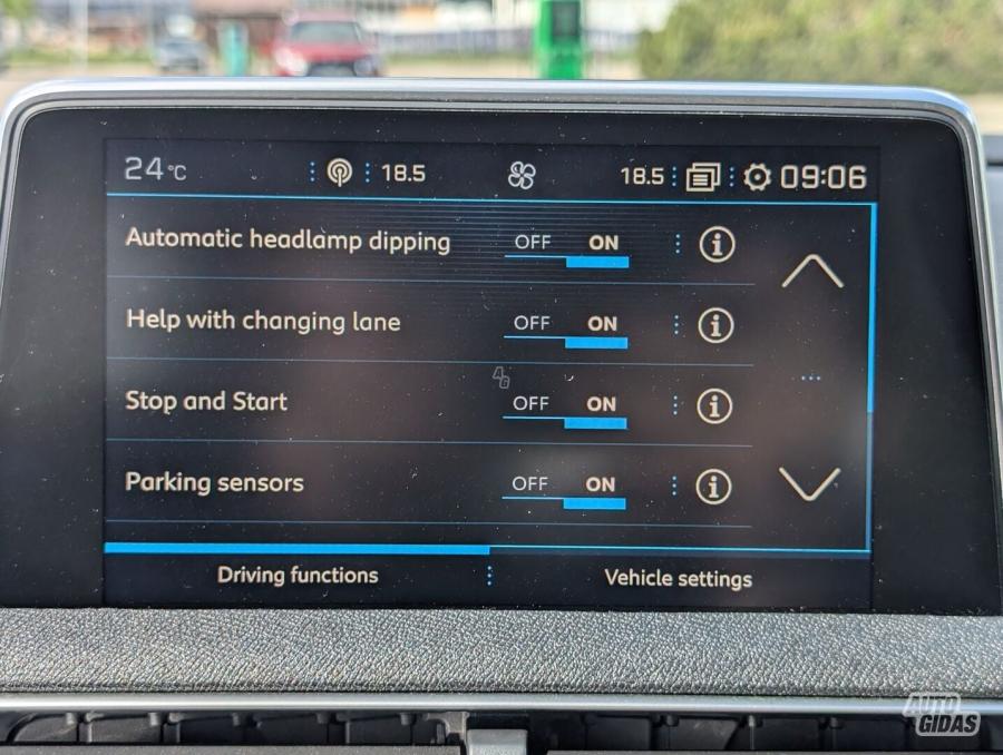 Balts Peugeot 3008 2018 Šauļi, ar dzinēja tilpumu 1.20 L un nobraukumu 177 tūkst. km par 11999 €, foto 20 vietnē AUTOMOTO.COM.LV