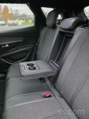 White Peugeot 3008 2018 in Riga, with an engine capacity of 1.50 L and mileage of 102 thousand km for 15000 €, photo 16 on AUTOMOTO.COM.LV