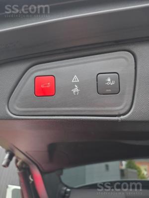 White Peugeot 3008 2018 in Riga, with an engine capacity of 1.50 L and mileage of 102 thousand km for 15000 €, photo 19 on AUTOMOTO.COM.LV